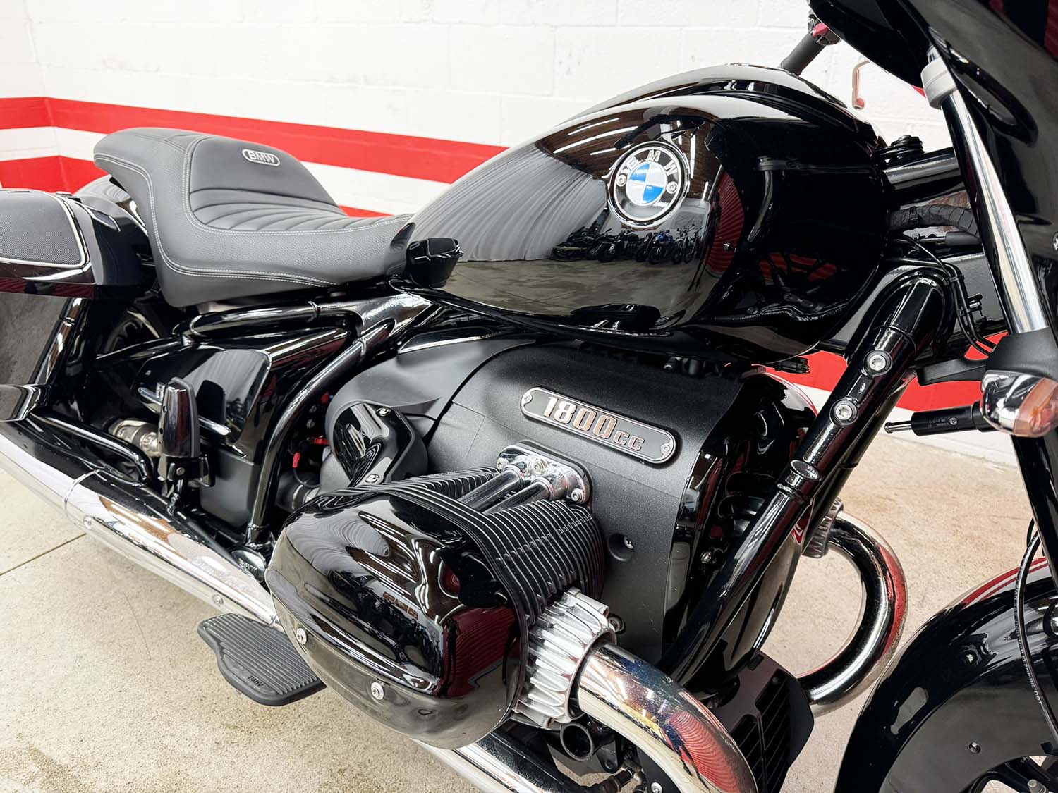 Rosso Corsa Gallery » Bike Inventory » 2022 BMW R18 B